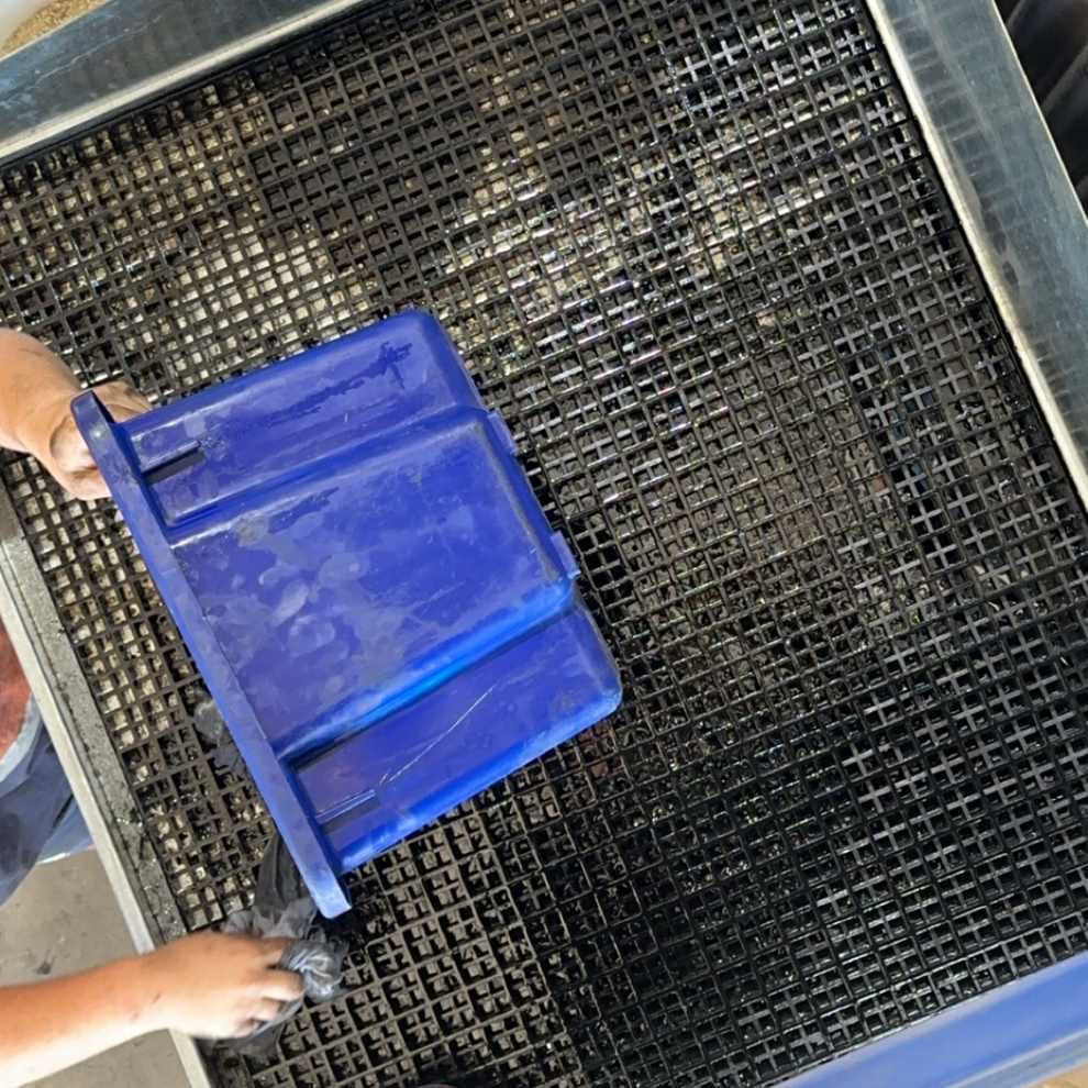 EZ-Flow base tray with Splashguard and Lid – EZ-FLOW Waste Oil ...